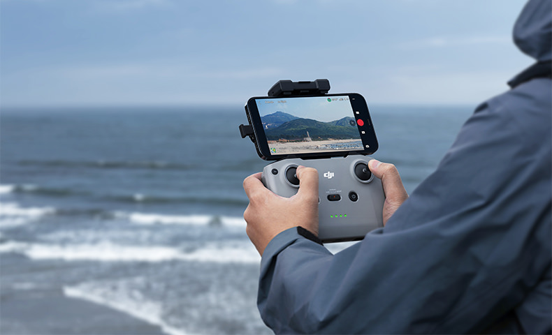 DJI Mini 2 SE Fly More Combo